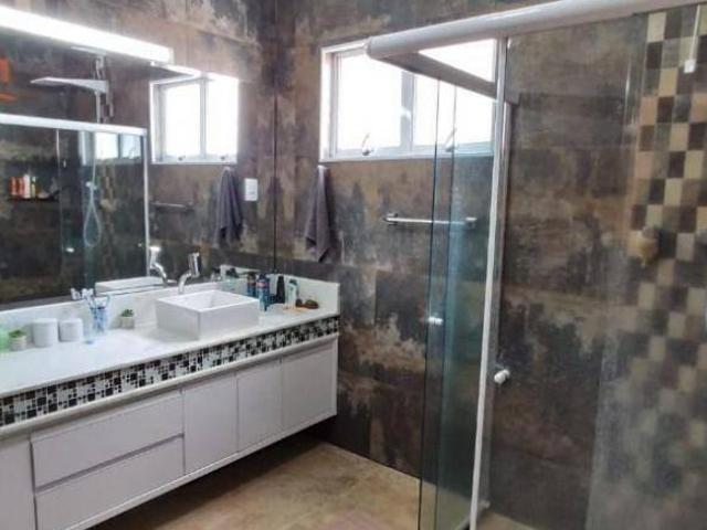 Sobrado com 3 dormitórios à venda, 256 m² por R$ 1.200.000,00 Condomínio Terras do Vale Caçapava