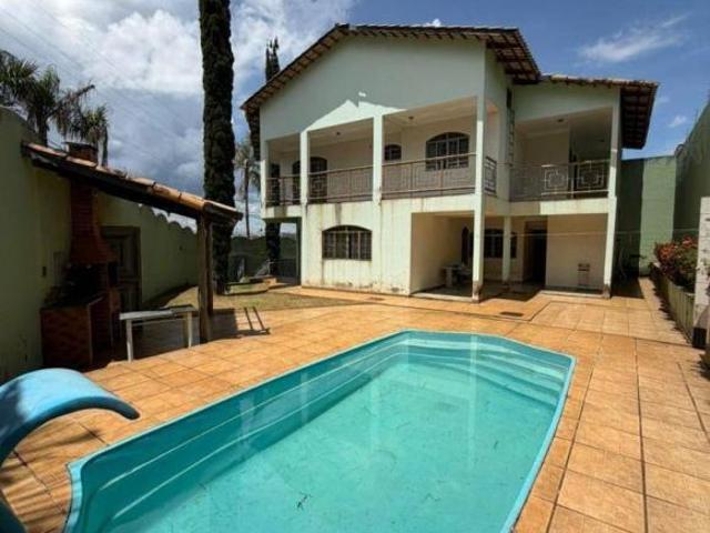 Sobrado com 3 dormitórios à venda, 250 m² por R$ 1.000.000,00 Setor Gentil Meireles Goiânia/GO