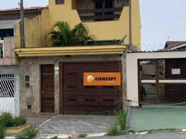 Sobrado com 3 dormitórios à venda, 250 m² por R$ 700.000,00 Vila Santa Helena Poá/SP