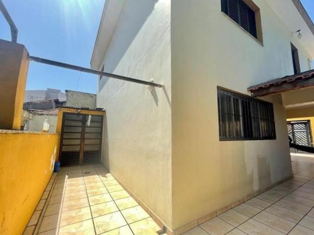 Sobrado com 3 dormitórios à venda, 250 m² por R$ 848.000,00 Vila Camilópolis Santo André/SP