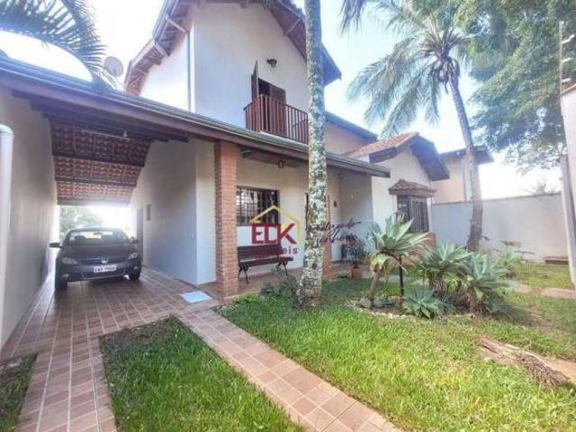 Sobrado com 3 dormitórios à venda, 250 m² por R$ 900.000,00 Campos Elíseos Taubaté/SP