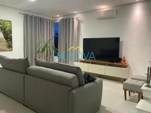 Sobrado com 3 dormitórios à venda, 252 m² por R$ 1.550.000,00 Condomínio Residencial Mantiqueira