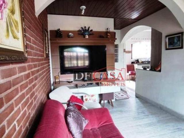 Sobrado com 3 dormitórios à venda, 252 m² por R$ 740.000,00 Itaquera São Paulo/SP