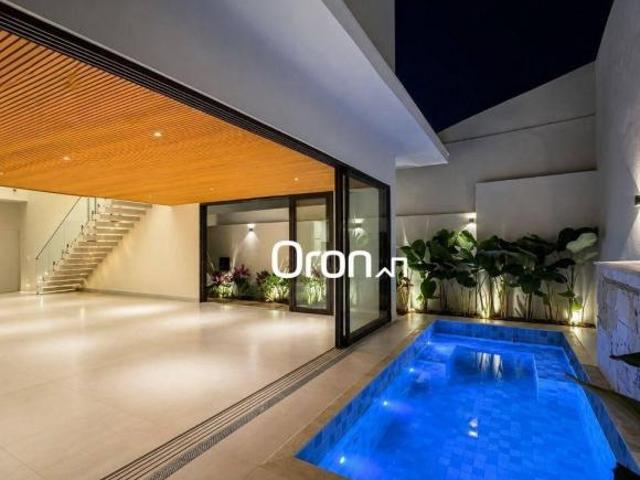 Sobrado com 3 dormitórios à venda, 264 m² por R$ 2.190.000,00 Jardins Capri Senador Canedo/GO