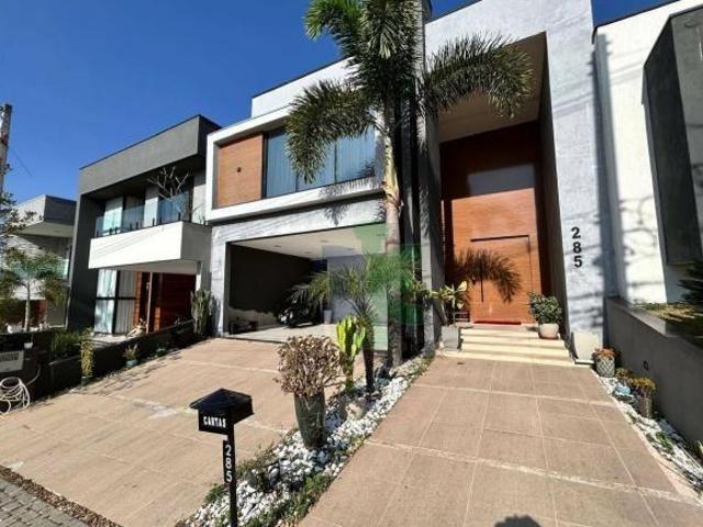 Sobrado com 3 dormitórios à venda, 266 m² por R$ 1.890.000,00 Vila Branca Jacareí/SP
