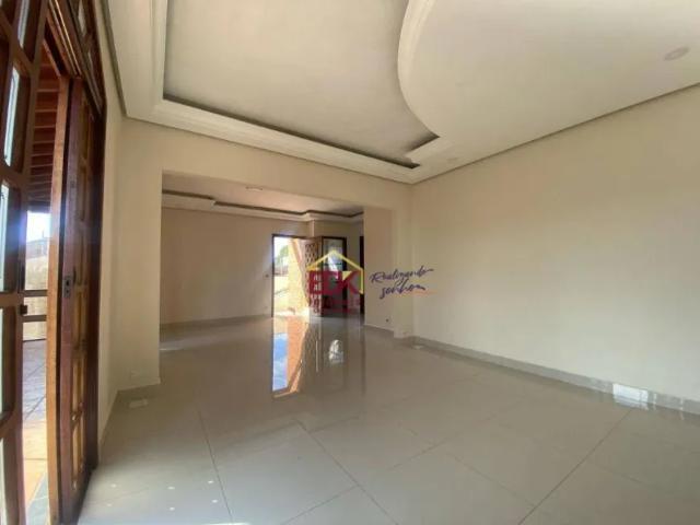 Sobrado com 3 dormitórios à venda, 267 m² por R$ 1.100.000,00 Campos Elíseos Taubaté/SP