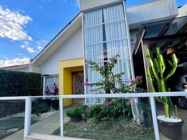 Sobrado com 3 dormitórios à venda, 268 m² por R$ 2.700.000,00 Cataratas Cascavel/PR