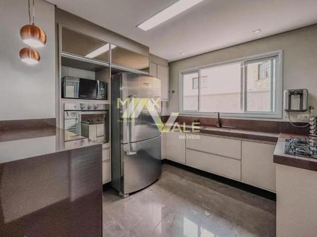 Sobrado com 3 dormitórios à venda, 260 m² por R$ 1.900.000,00 Villa Branca Jacareí/SP