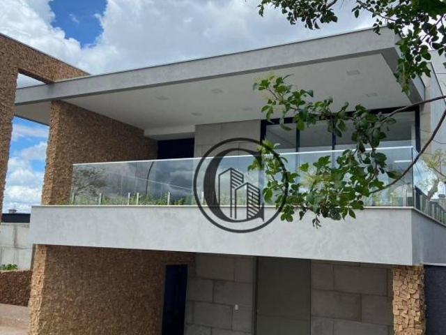 Sobrado com 3 dormitórios à venda, 260 m² por R$ 2.630.000,00 Alphaville Nova Esplanada Votorant