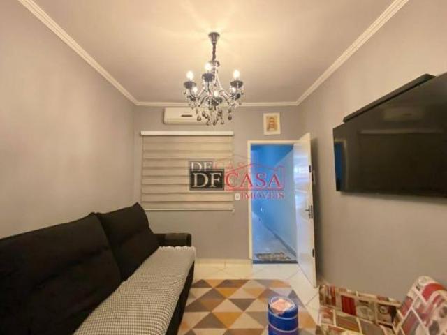 Sobrado com 3 dormitórios à venda, 262 m² por R$ 600.000,00 Vila Paranaguá São Paulo/SP