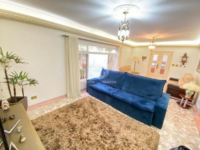 Sobrado com 3 dormitórios à venda, 279 m² por R$ 1.800.000,00 Ponta da Praia Santos/SP