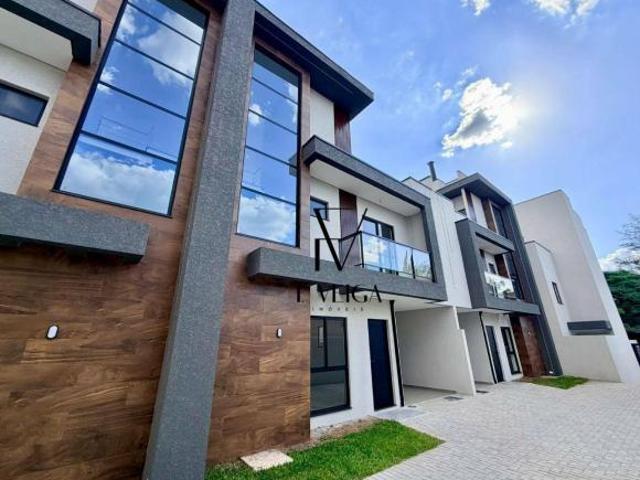 Sobrado com 3 dormitórios à venda, 279 m² por R$ 869.000,00 Novo Mundo Curitiba/PR