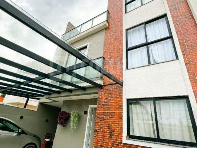 Sobrado com 3 dormitórios à venda, 270 m² por R$ 1.700.000,00 Boa Vista Curitiba/PR