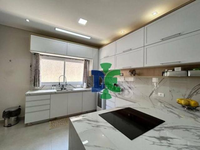 Sobrado com 3 dormitórios à venda, 270 m² por R$ 1.720.000,00 Vila Branca Jacareí/SP