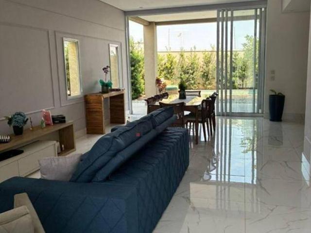 Sobrado com 3 dormitórios à venda, 271 m² por R$ 2.390.000,00 Jardim Residencial Dona Maria José