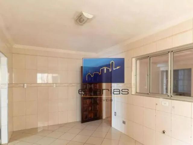Sobrado com 3 dormitórios à venda, 271 m² por R$ 800.000 Burgo Paulista São Paulo/SP