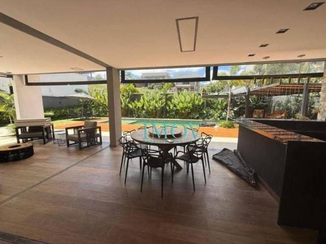 Sobrado com 3 dormitórios à venda, 285 m² por R$ 3.390.000,00 Condomínio Residencial Colinas do Pa