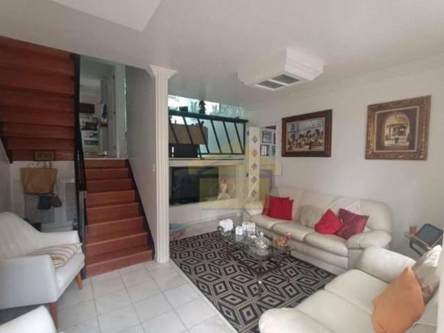 Sobrado com 3 dormitórios à venda, 280 m² por R$ 1.060.000,00 Jardim Marajoara São Paulo/SP