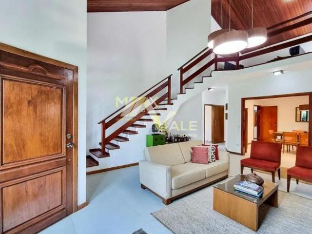 Sobrado com 3 dormitórios à venda, 282 m² Villa Branca Jacareí/SP