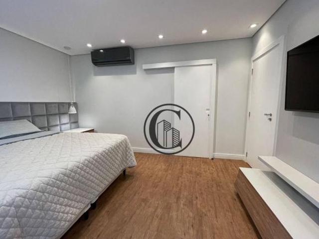 Sobrado com 3 dormitórios à venda, 295 m² por R$ 2.750.000,00 Alphaville Nova Esplanada Votorant