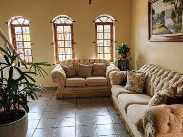 Sobrado com 3 dormitórios à venda, 304 m² por R$ 800.000,00 Vila Aeroporto Campinas/SP