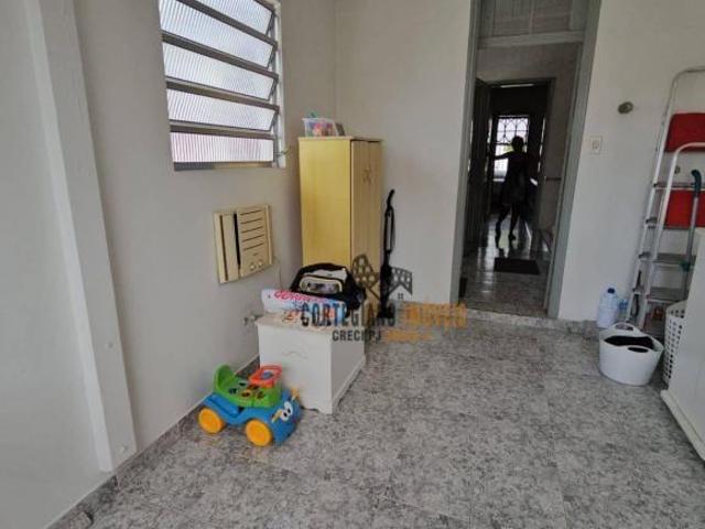 Sobrado com 3 Dormitórios à venda, 310 m² por R$ 1.580.000 Campo Grande Santos/SP
