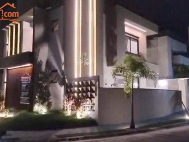 Sobrado com 3 dormitórios à venda, 310 m² por R$ 1.990.000,00 Residencial Malibu Caçapava/SP