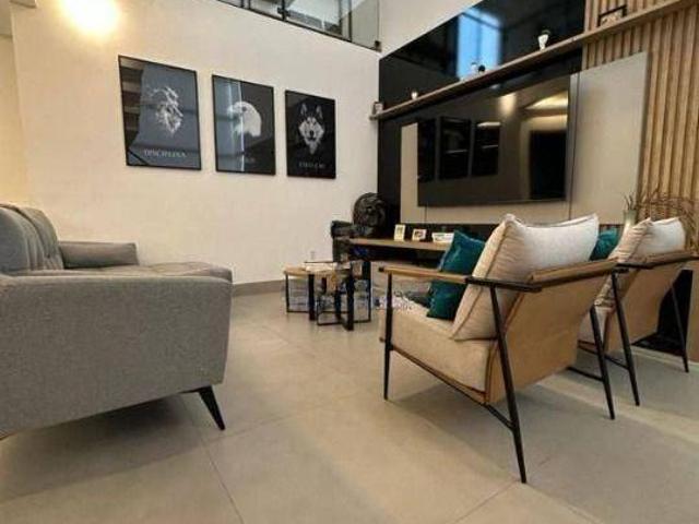 Sobrado com 3 dormitórios à venda, 310 m² por R$ 2.450.000,00 Piracangaguá Taubaté/SP