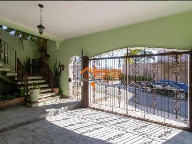 Sobrado com 3 dormitórios à venda, 324 m² por R$ 1.325.000,00 Vila Galvão Gu