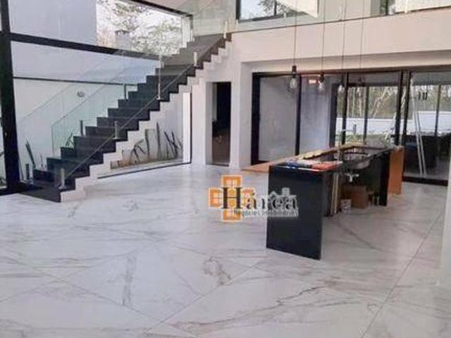 Sobrado com 3 dormitórios à venda, 326 m² por R$ 3.000.000,00 Alphaville Nova Esplanada Votorant