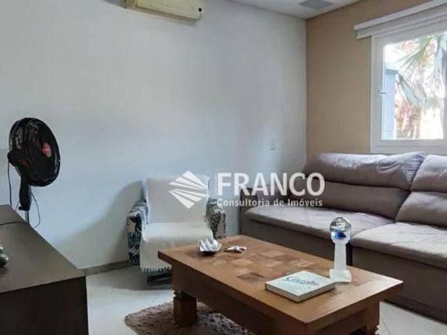 Sobrado com 3 dormitórios à venda, 320 m² Campos do Conde Versailles Tremembé/SP