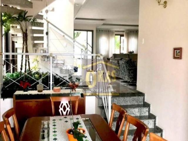Sobrado com 3 dormitórios à venda, 320 m² por R$ 1.850.000,00 Alto da Boa Vista Mogi das Cruzes/