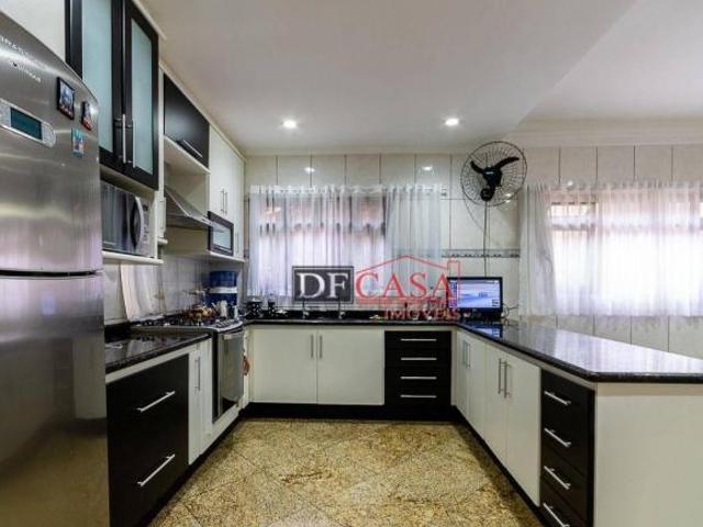 Sobrado com 3 dormitórios à venda, 336 m² por R$ 1.300.000,00 Vila São Geraldo São Paulo/SP