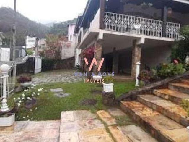 Sobrado com 3 dormitórios à venda, 361 m² por R$2.200.000 Portal da Olaria São Sebastião/SP