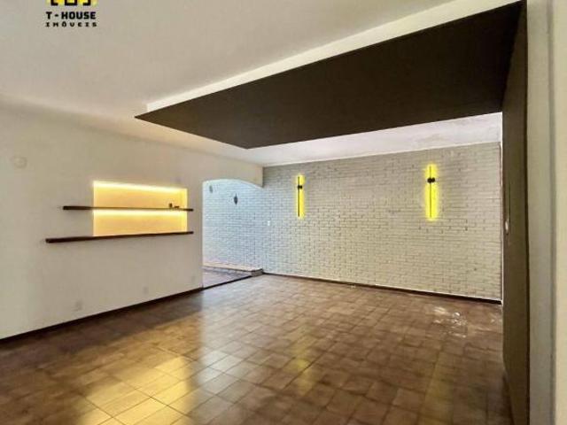 Sobrado com 3 dormitórios à venda, 379 m² por R$ 990.000,00 Nova Petrópolis São Bernardo do Camp