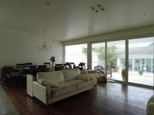 Sobrado com 3 dormitórios à venda, 384 m² por R$ 3.800.000,00 Jardim Santo A