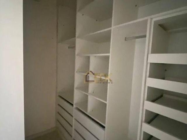 Sobrado com 3 dormitórios à venda, 380 m² por R$ 424.000 Jardim Santa Hermínia São José dos Camp