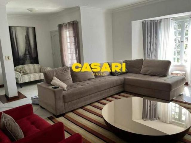 Sobrado com 3 dormitórios à venda, 380 m² Vila Alice Santo André/SP