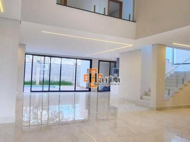 Sobrado com 3 dormitórios à venda, 390 m² por R$ 2.900.000,00 Alphaville Nova Esplanada Votorant