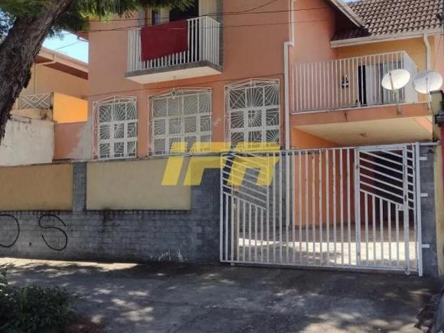 Sobrado com 3 dormitórios à venda, 390 m² por R$ 850.000,00 Vila Nossa Senhora das Graças Taubat
