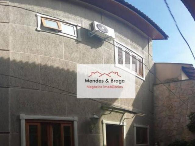 Sobrado com 3 dormitórios à venda, 430 m² por R$ 1.750.000,00 Conjunto Residencial Santa Terezinha