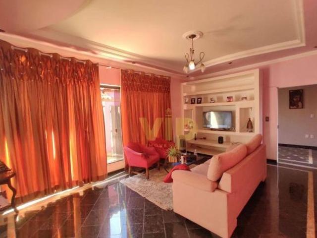 Sobrado com 3 dormitórios à venda, 442 m² por R$ 1.100.000,00 Fátima III Pouso Alegre/MG
