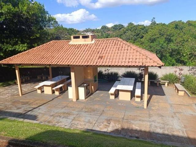 Sobrado com 3 dormitórios à venda, 57 m² por R$ 220.000,00 Jardim Tókio Londrina/PR