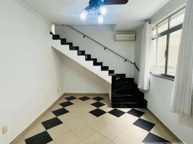 Sobrado com 3 dormitórios à venda, 67 m² por R$ 480.000,00 Macuco Santos/SP
