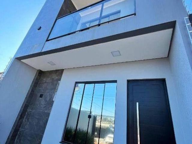 Sobrado com 3 dormitórios à venda, 70 m² por R$ 420.000,00 Brasília Cascavel/PR