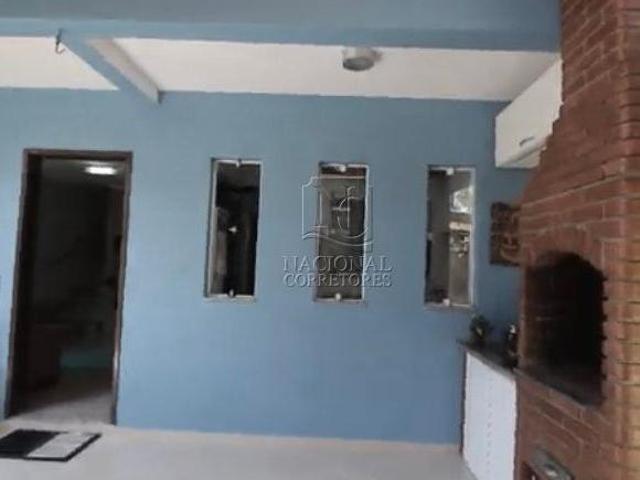 Sobrado com 3 dormitórios à venda, 74 m² por R$ 630.000,00 Campestre Santo A
