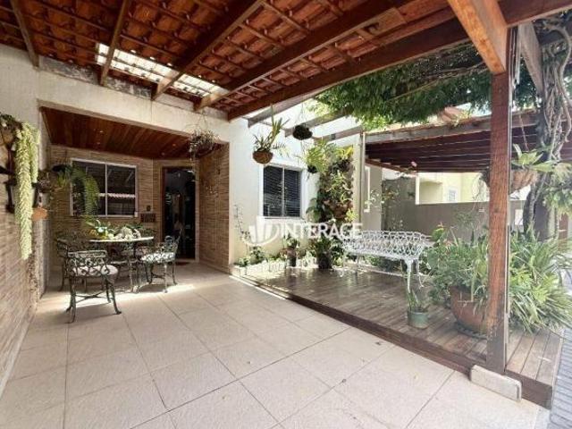 Sobrado com 3 dormitórios à venda, 75 m² por R$ 589.900,00 Santa Felicidade Curitiba/PR