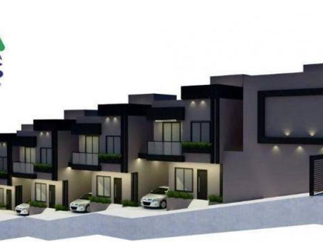 Sobrado com 3 dormitórios à venda, 80 m² por R$ 650.000,00 Pinheirinho Curitiba/PR