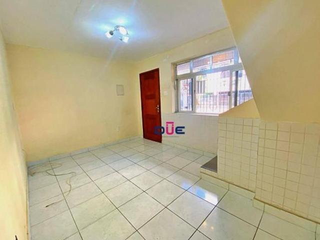 Sobrado com 3 dormitórios à venda, 82 m² por R$ 545.000 Campo Grande Santos/SP