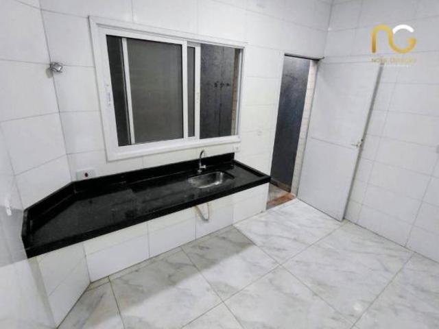 Sobrado com 3 dormitórios à venda, 87 m² por R$ 380.000,00 Aviação Praia Grande/SP